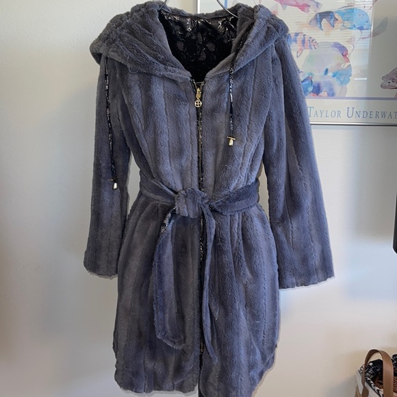 IMAN GLOBAL | Jackets & Coats | Pre Owned Iman Chic Global Reversible ...